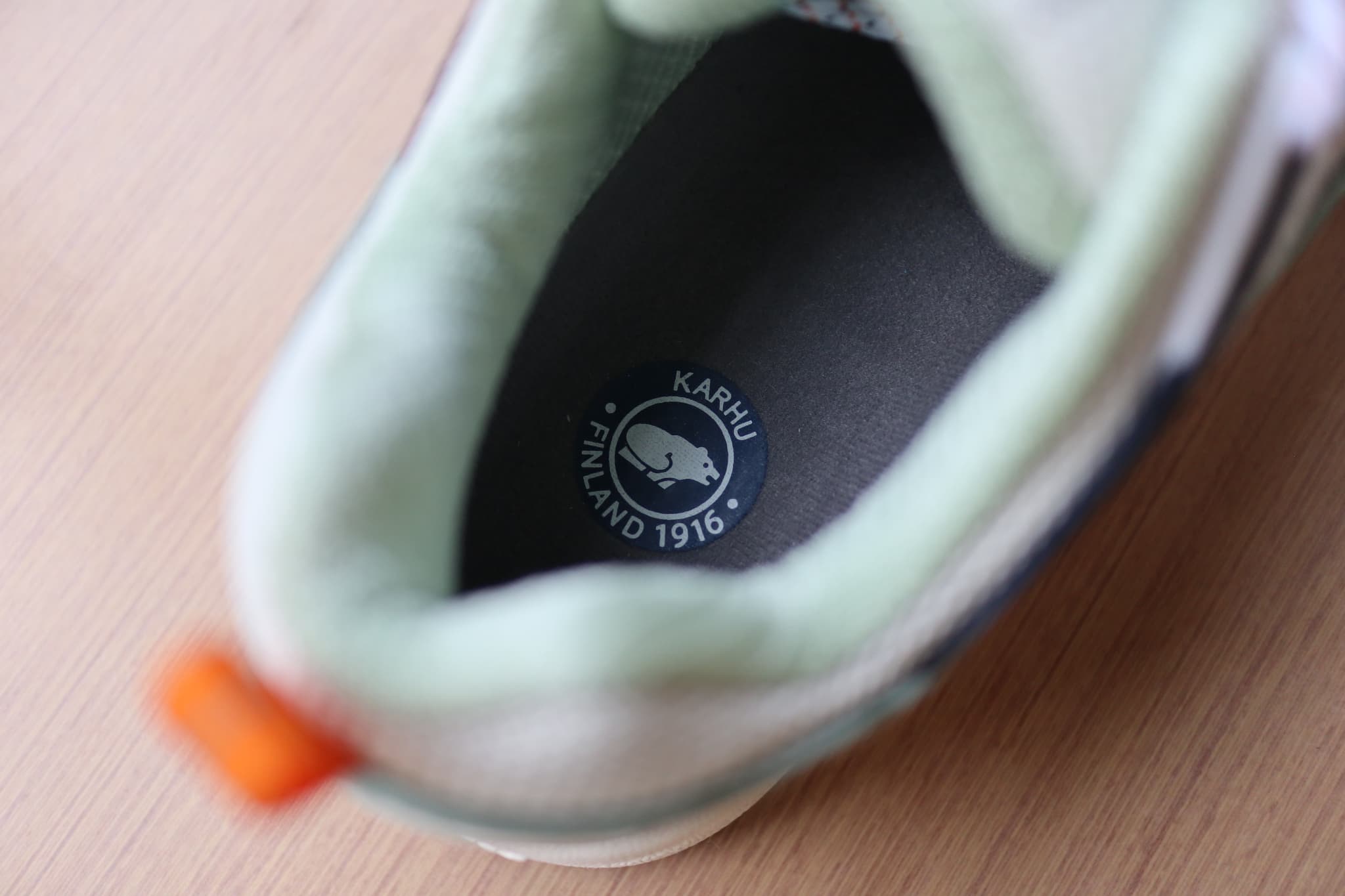 KARHU FUSION2.0を徹底レビュー！質感やサイズ感は？【おしゃれな配色の北欧ブランドスニーカー】