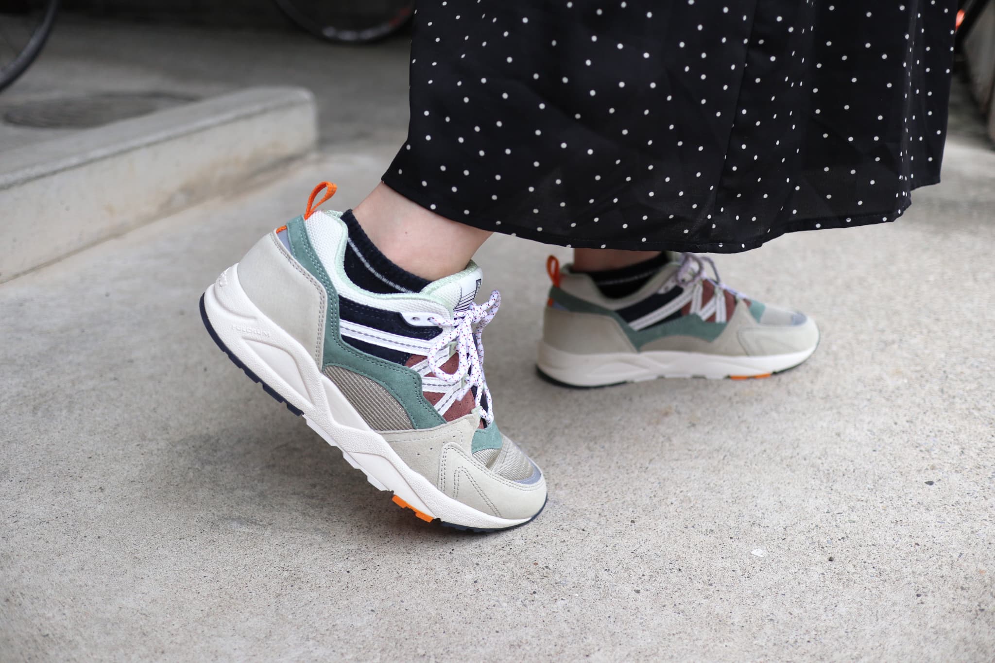 KARHU FUSION2.0を徹底レビュー！質感やサイズ感は？【おしゃれな配色の北欧ブランドスニーカー】